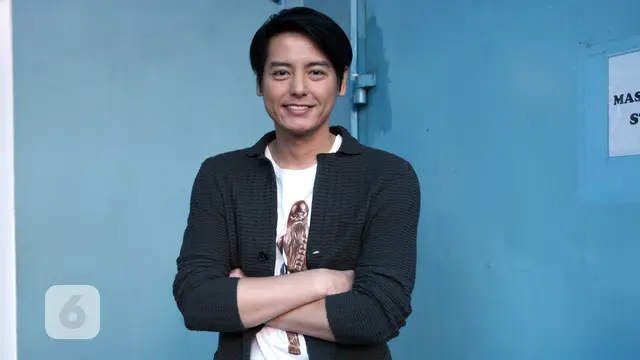 Menjadi Yatim Piatu, Begini yang Dirasakan Roger Danuarta - ShowBiz ...