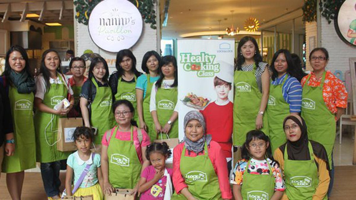 Serunya Memasak Pancake Tanpa Minyak Dengan Fry Pan Hard & Light