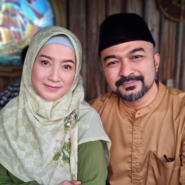6 Kebersamaan Desy Ratnasari dan David Chalik, Beredar Kabar Akan ...