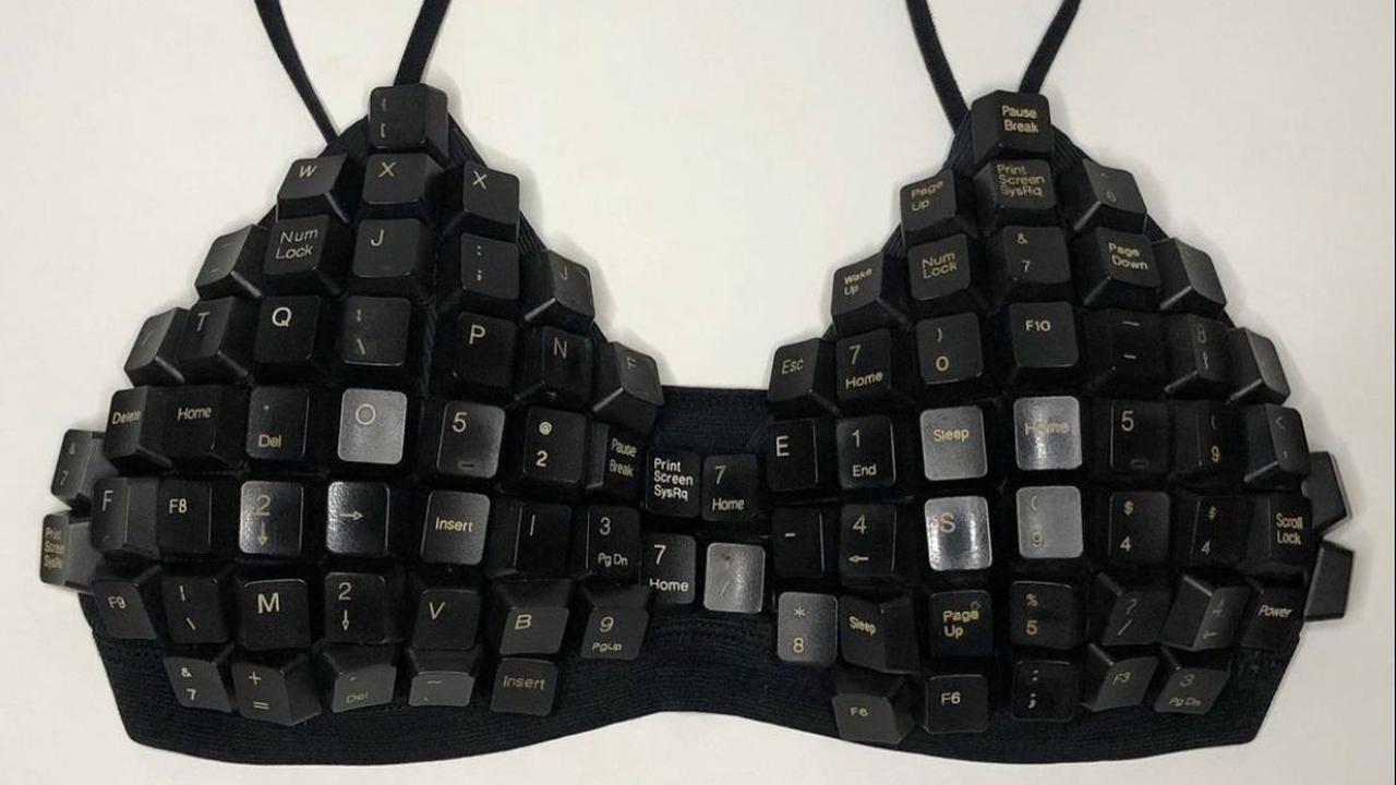 Seniman Indonesia Bikin Bra dari Keyboard Bekas, Dibeli Orang Amerika ...