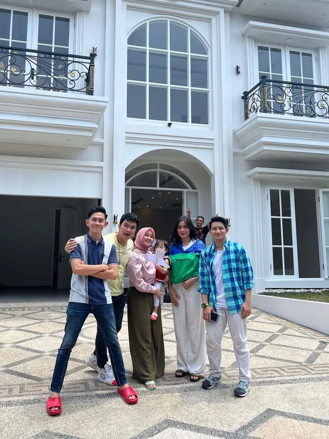 Gantengnya Ardhan Leemy, Bos Properti Muda yang Sukses dan Stylish - Citizen6 Liputan6.com