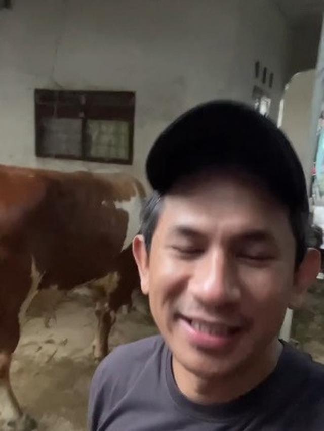 7 Potret Aktor Aji Yusman 'Inikah Rasanya' Kini Jadi Penjual Mainan ...