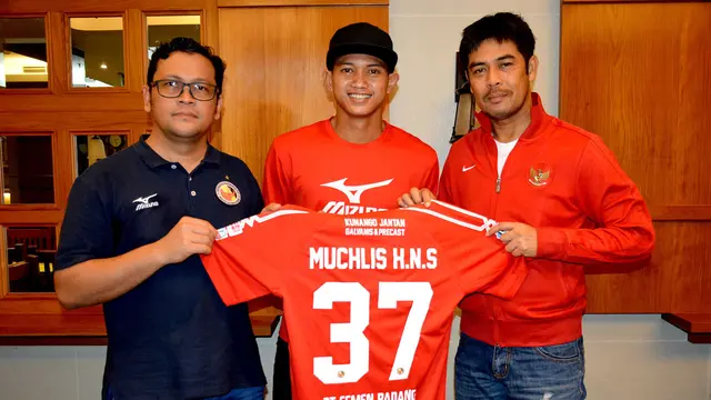 Duet M, Harapan Baru Pencinta Semen Padang - Indonesia Bola.com