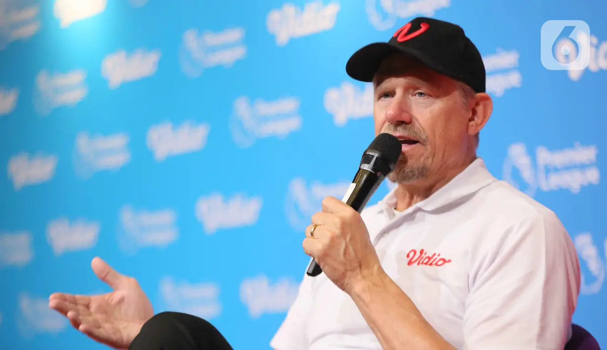 Suasana Media Round Table Interview bersama Peter Schmeichel - Foto ...