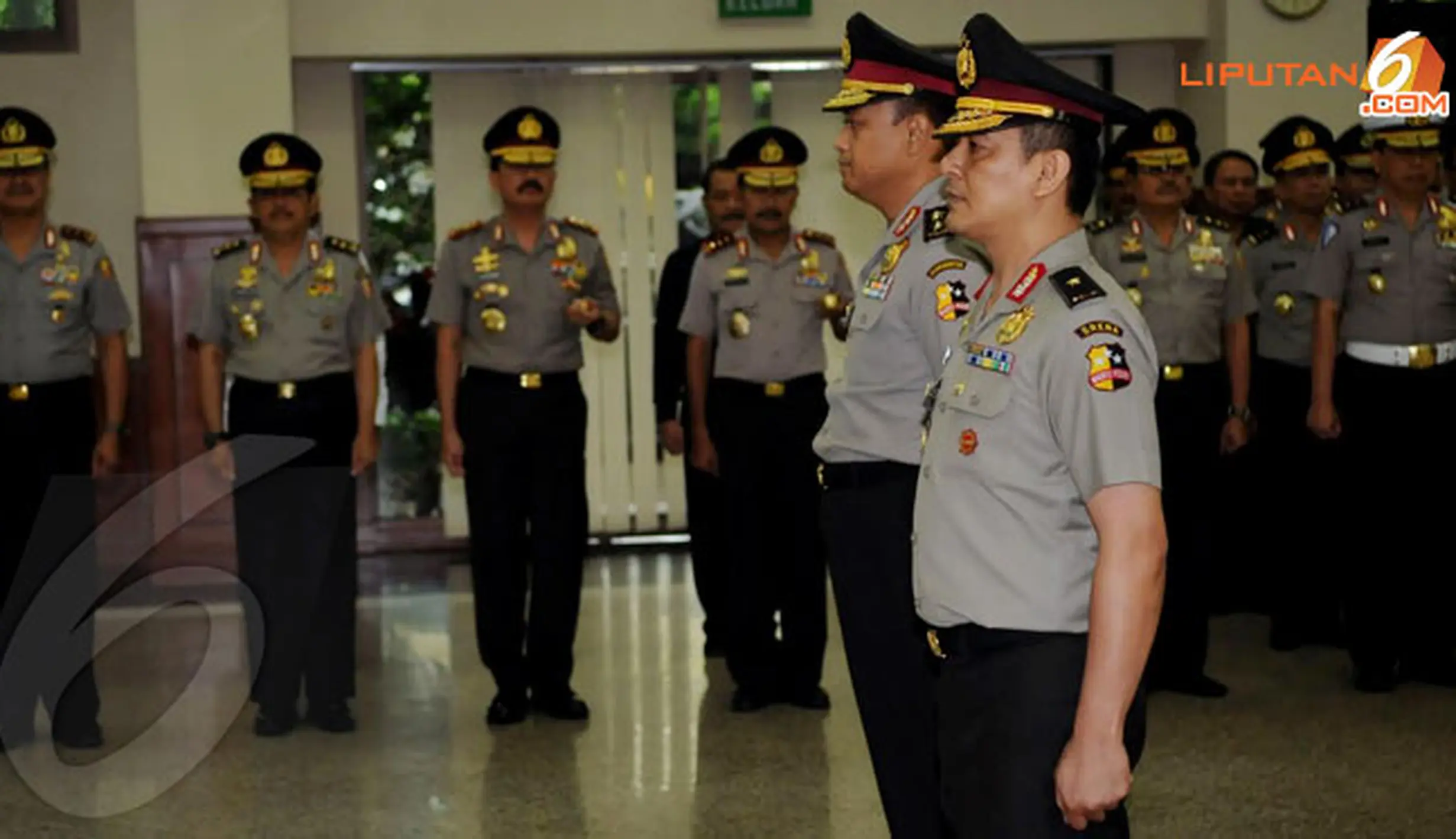 [FOTO] 11 Perwira Polri Naik Pangkat - Foto Liputan6.com
