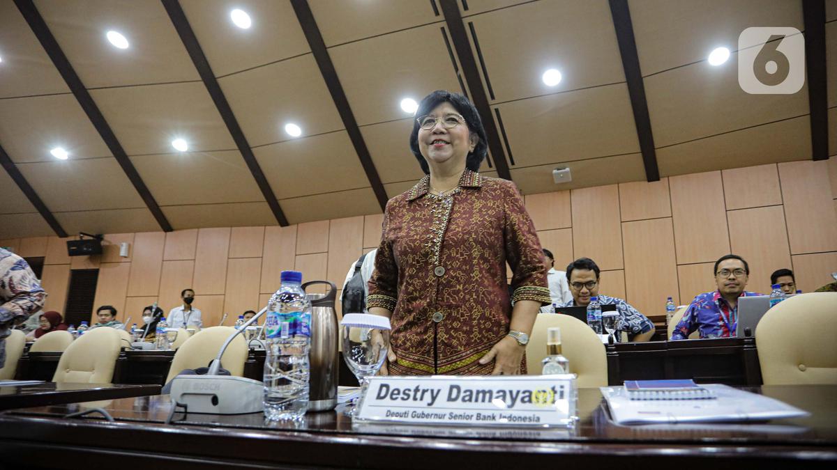 Bahas Kebijakan Fiskal 2024, Deputi Gubernur Senior BI Destry Damayanti ...