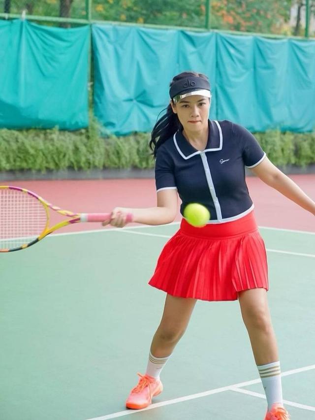 5 Artis ini Tetap Terlihat Cantik saat Bermain Tenis, Ada Siapa Saja ...