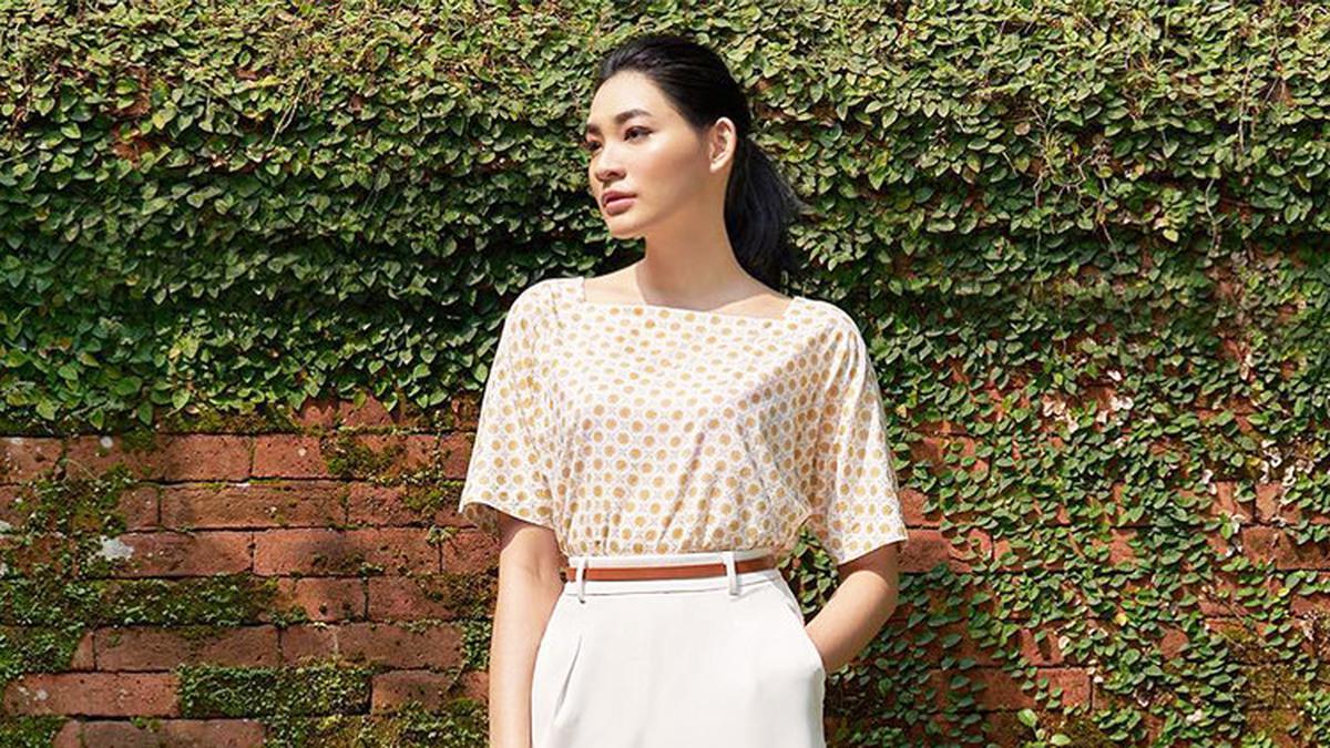 Koleksi Outfit dengan Motif Batik yang Effortless dan Chic dari Uniqlo