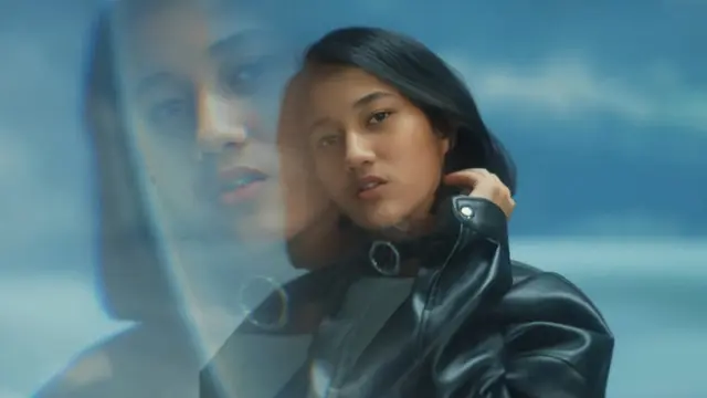 8 Potret Nike Ardilla Hasil AI di Video Klip Bertemu Kembali, Cantiknya ...