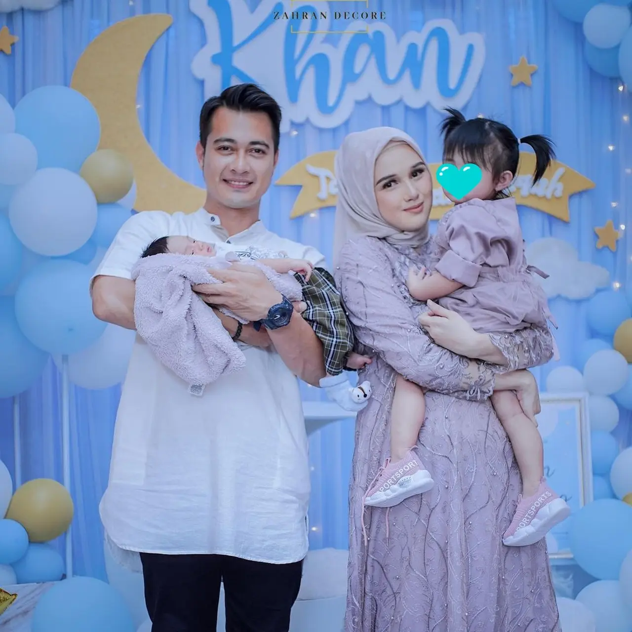 Istri Hamil Anak Ketiga, Ini 6 Potret Eza Gionino dan Meiza Aulia Asuh Buah Hatinya - Hot ...