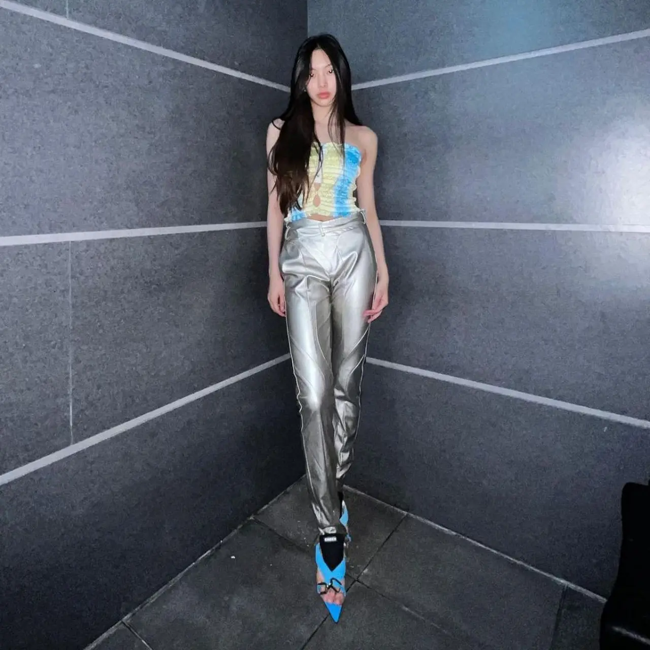 Miliki Visual Bak Artis Era 2000-an, Intip Gaya Busana Y2K Style Ala ...