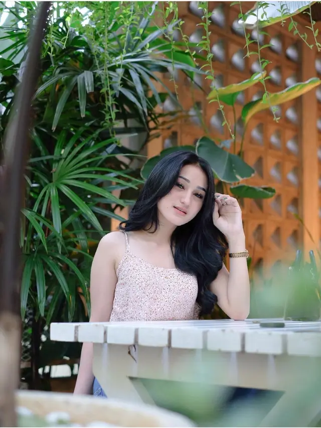 Perjalanan Alka Herlianda dari Model Hingga Jadi Penyanyi - ShowBiz ...