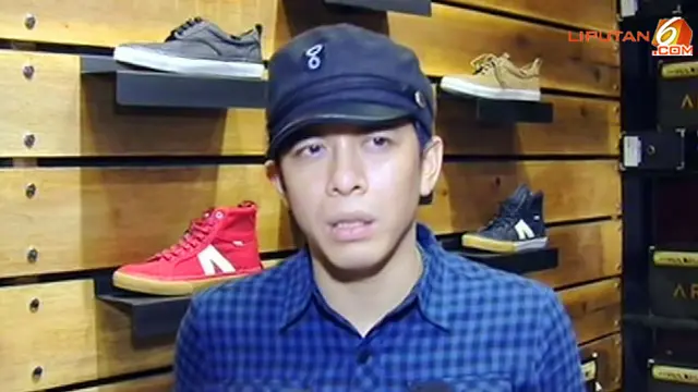 Yah, Sepatu Buatan Ariel NOAH Hanya Dijual di Bandung - ShowBiz ...