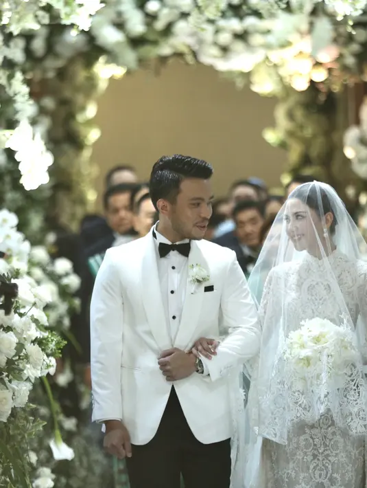 10 Potret Pemberkatan Pernikahan Jessica Mila dan Yakup Hasibuan - Photo Fimela.com