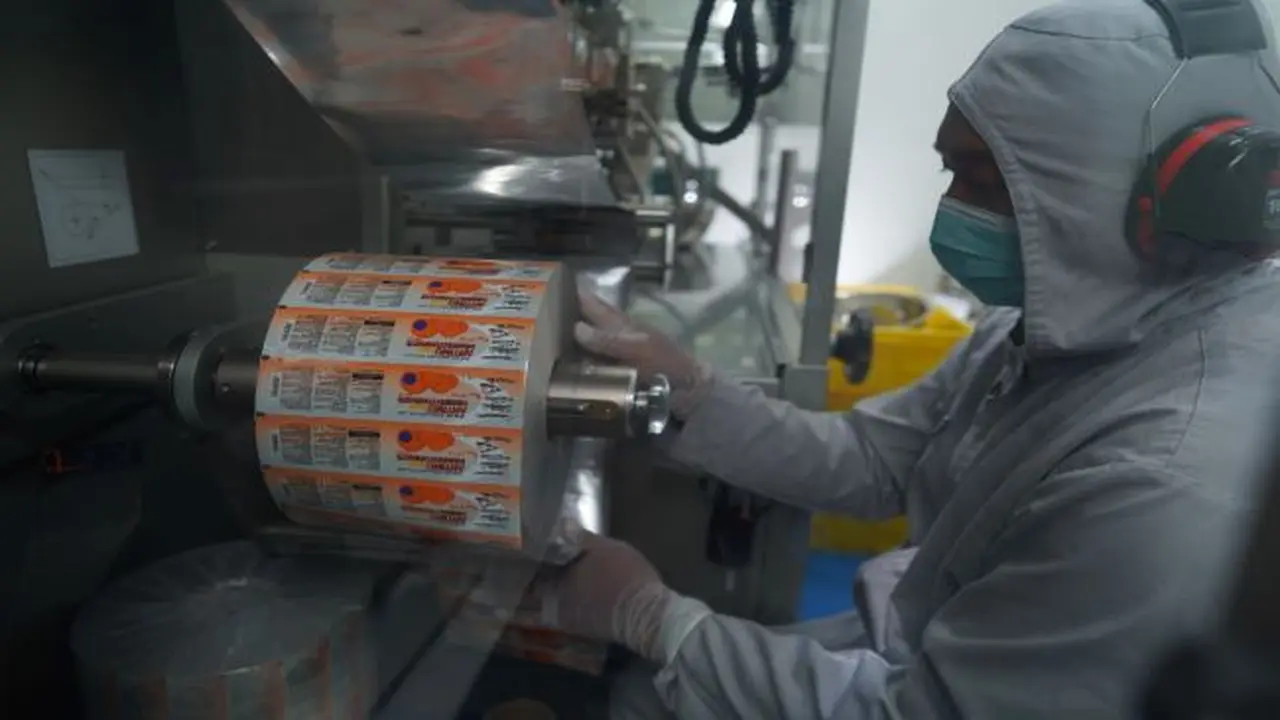 Anak Usaha Kimia Farma Rombak Jajaran Direksi dan Komisaris - Bisnis ...
