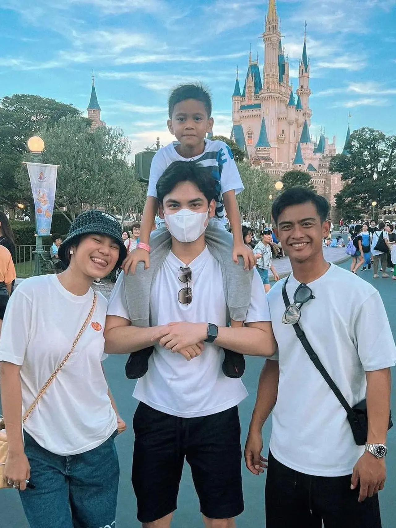 7 Potret Azizah Salsha dan Pratama Arhan Usai Menikah, Liburan ke ...