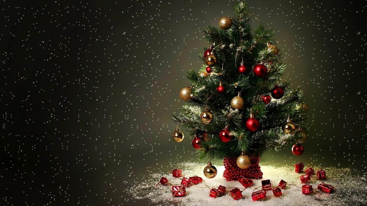 10 Hiasan yang Percantik Tampilan Pohon Natal