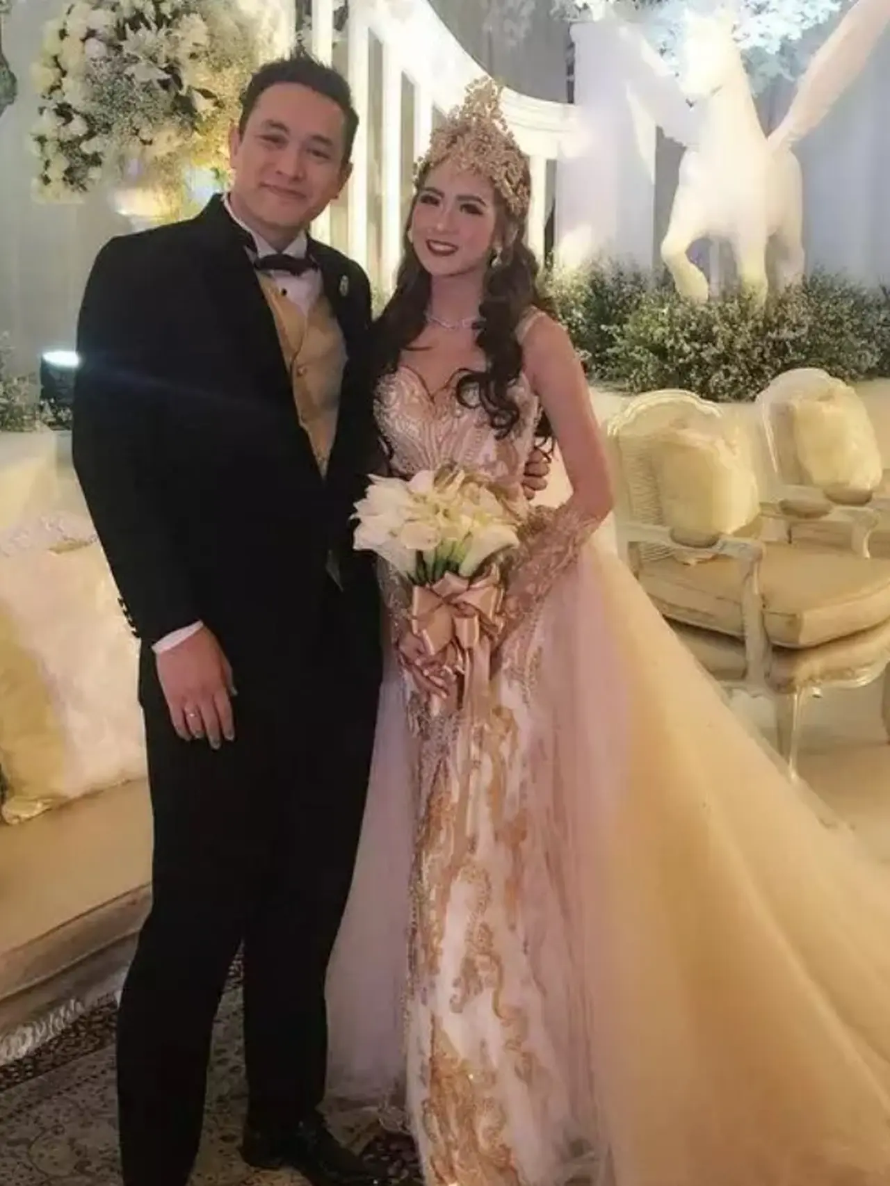 7 Selebriti Kenakan Gaun Rancangan Ivan Gunawan saat Nikah, Begitu ...