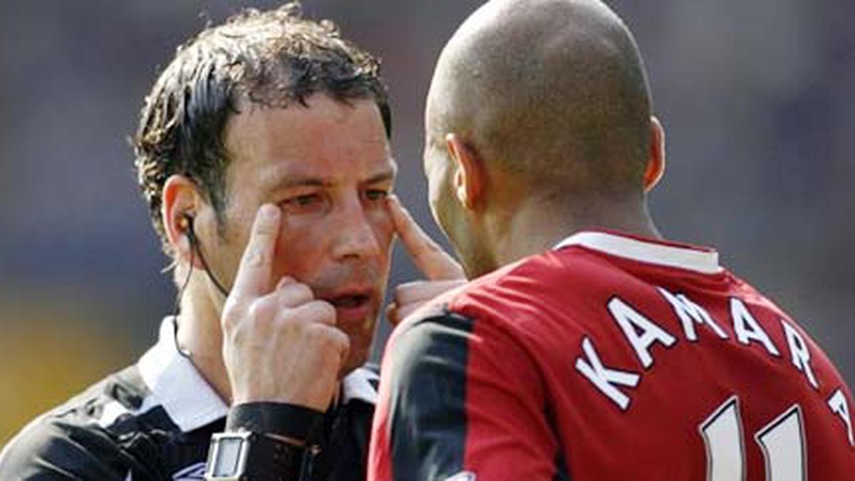 PGMO Pecat Clattenburg? - Bola Liputan6.com