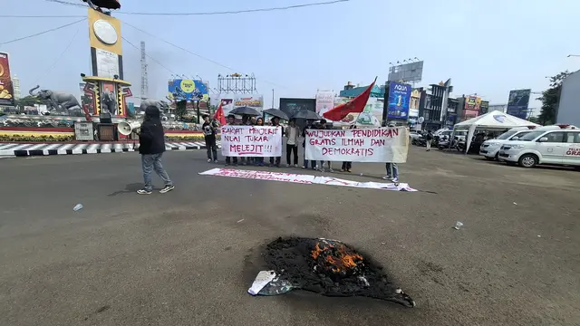 Cerita Dzaky Jahit Mulut Saat Prabowo ke Lampung