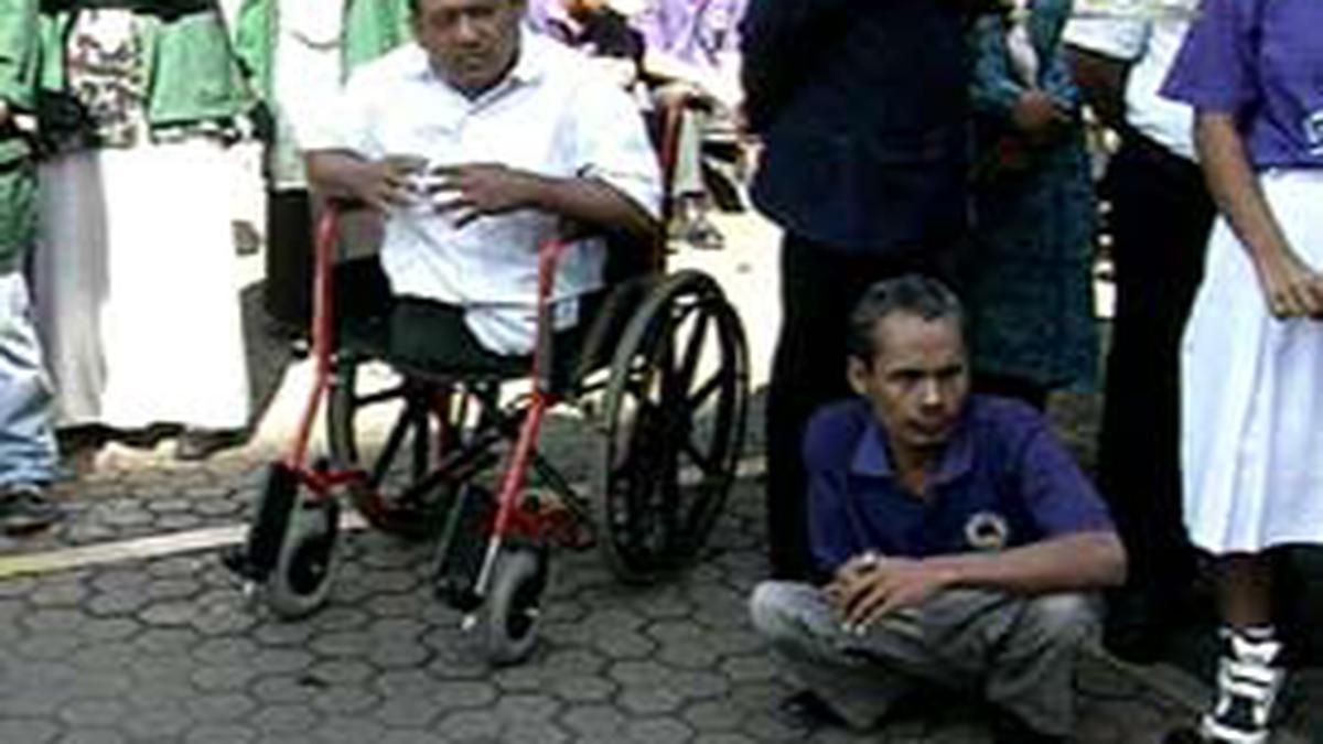 Menakertrans: Perusahaan Wajib Mempekerjakan Orang Cacat - News ...