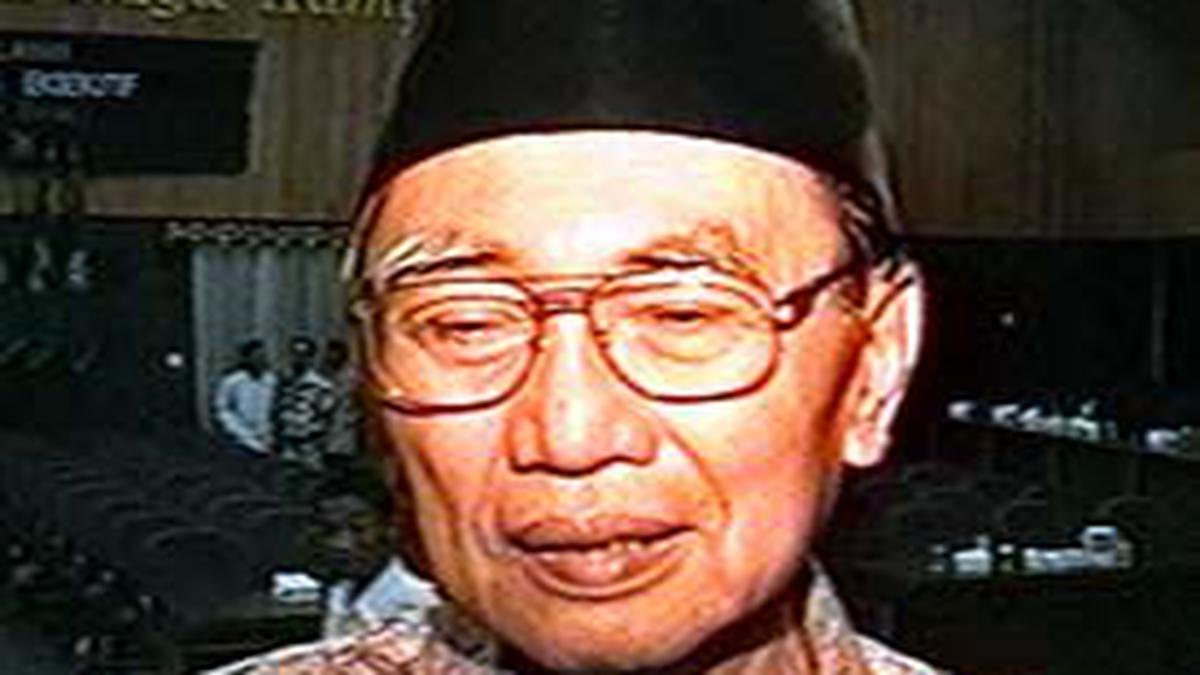 Cak Nur Masih Menunggu Pinangan Resmi
