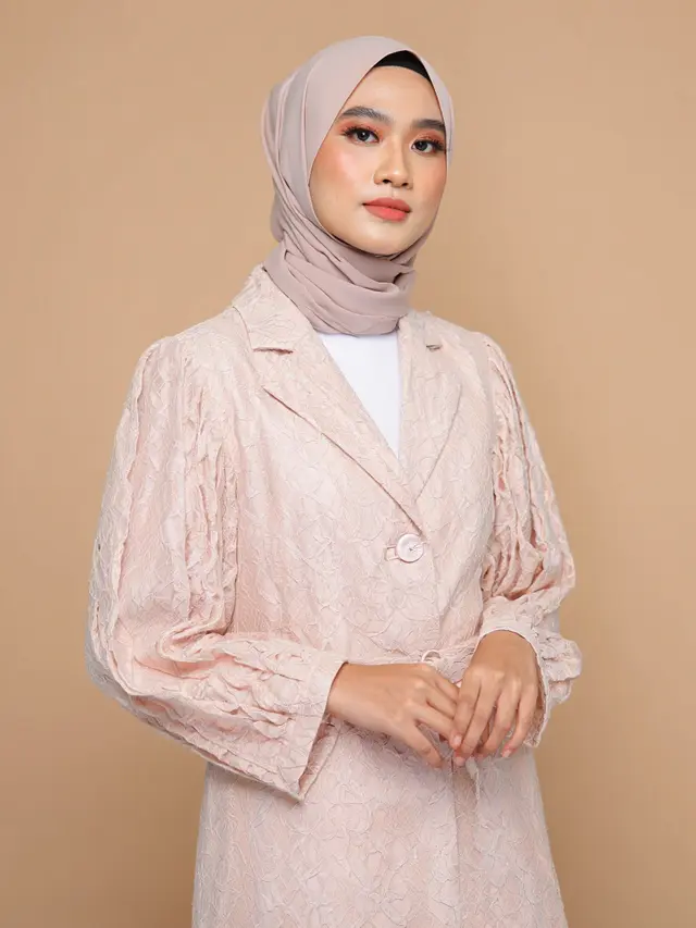7 Rekomendasi Gamis Brokat Blazer Pesta Terbaru, Cocok untuk Kondangan ...