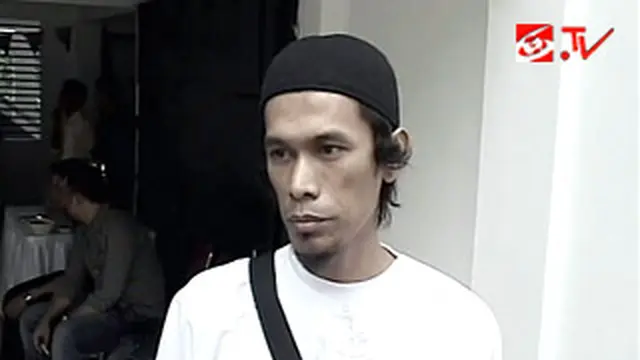 Lukman "Peterpan" Mendalami Agama - ShowBiz Liputan6.com