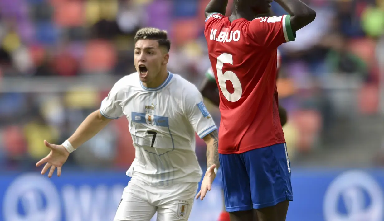 Foto: Gol Jarak Jauh Anderson Duarte Bawa Uruguay Menangkan Laga 10 Vs ...