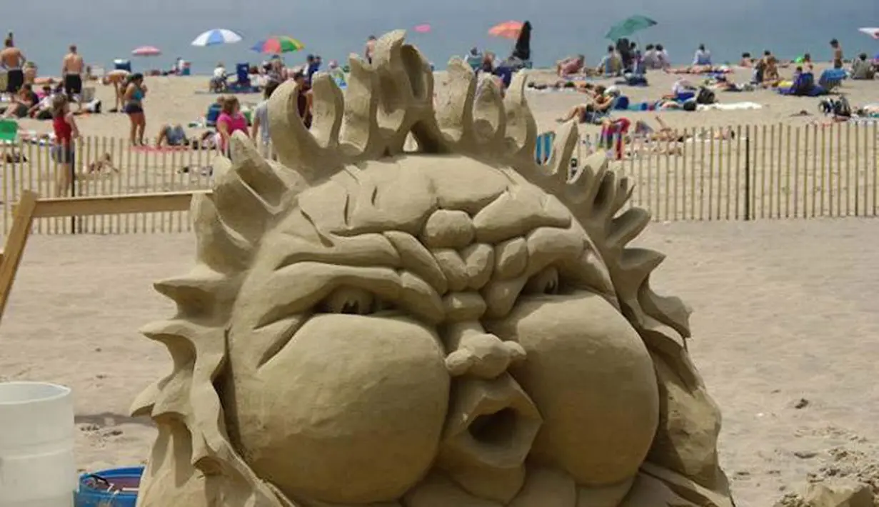 Ukiran Pasir Tak Hanya Unik Tapi Juga Mengagumkan - Photo Fimela.com