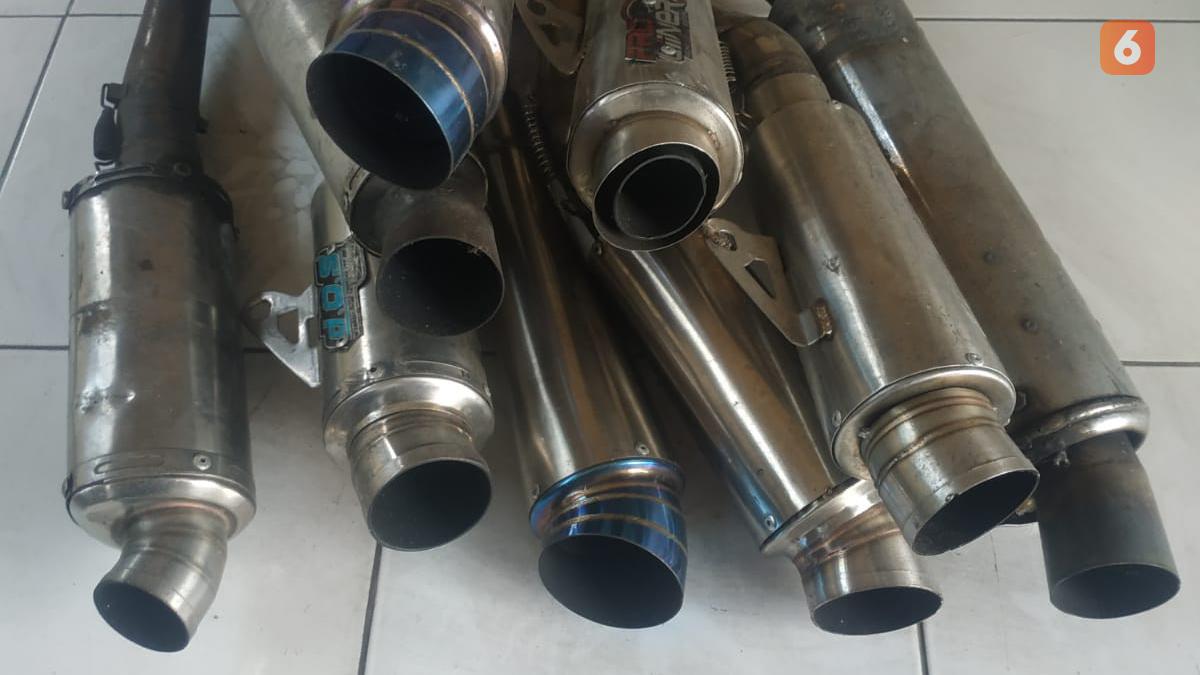 Puluhan Sepeda Motor Knalpot Brong Disita Usai Perayaan Malam Tahun ...