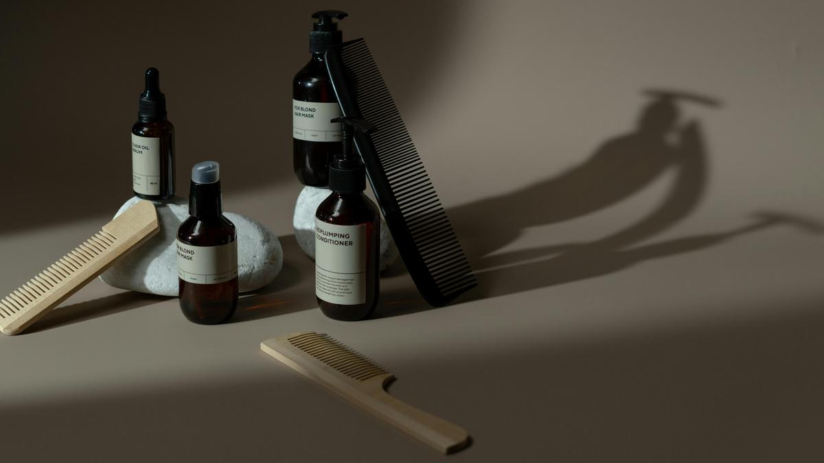 10 Pilihan Sampo Terbaik untuk Rambut Lembut dan Kuat, Cegah Kerusakan ...