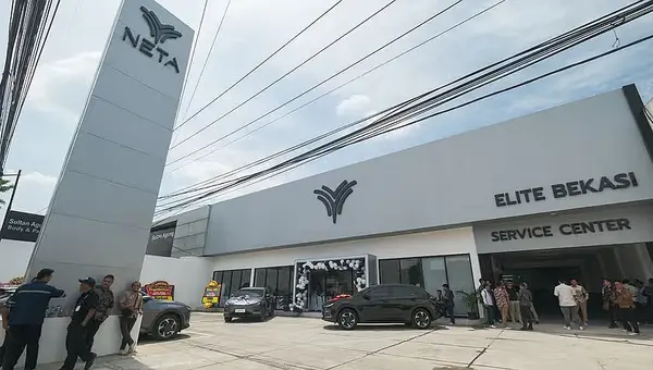 Meme Otomotif: Tanda-Tanda Vampir di Jalan Raya - Otomotif Liputan6.com