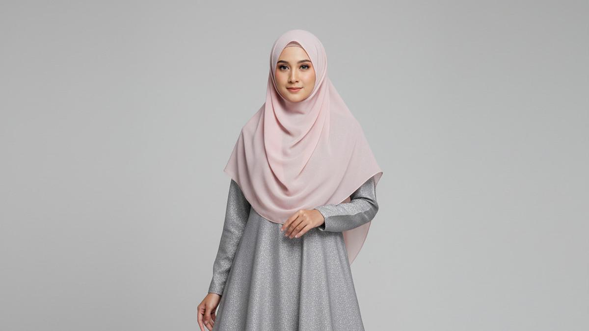 10 Rekomendasi Gamis Syari Bahan Shimmer untuk Tampil Anggun dan Elegan
