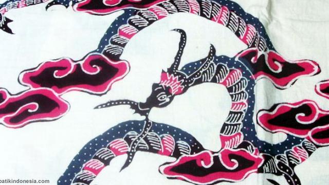 Menengok Ratusan Batik Kuno China di Solo - News Liputan6.com