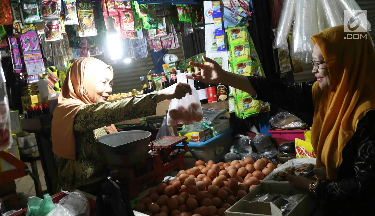FOTO: Jelang Natal dan Tahun Baru, Harga Telur di Jakarta Naik 21 ...