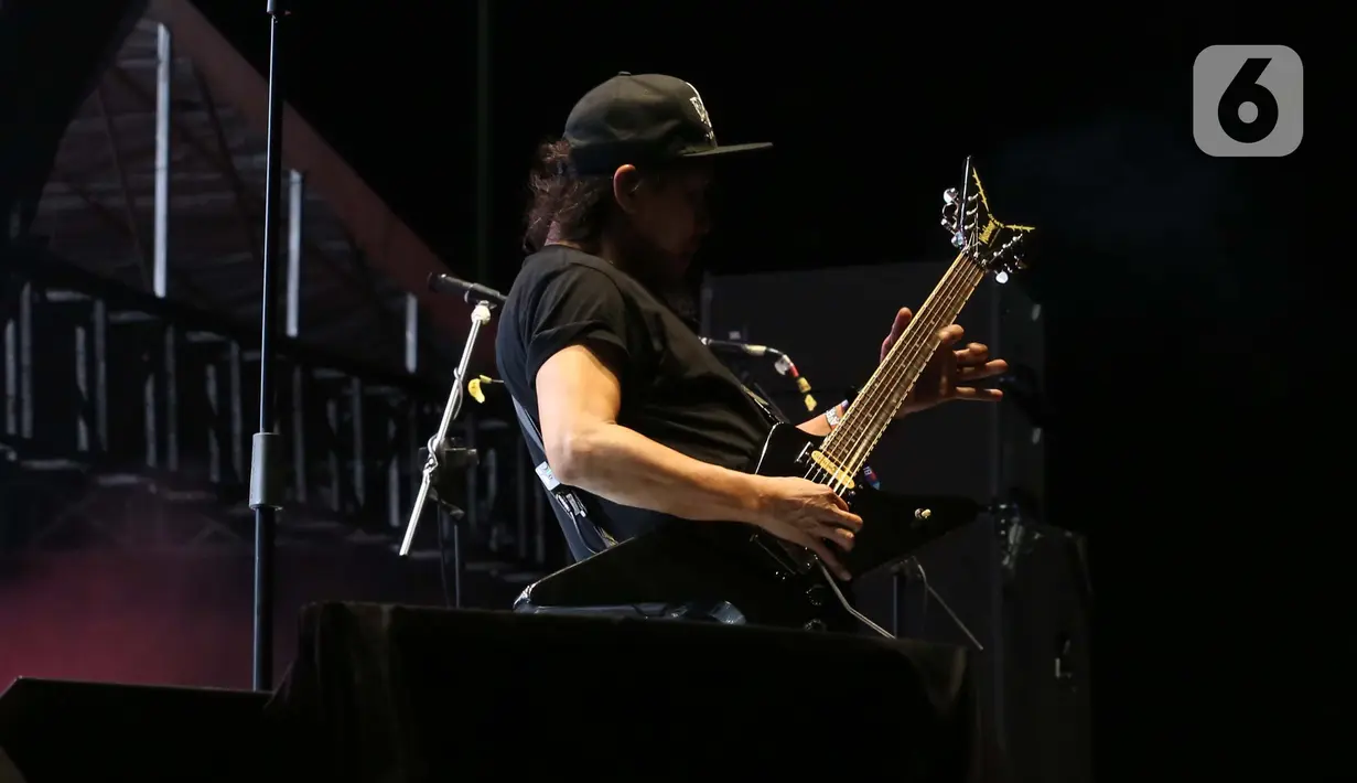 Penampilan Edane Guncang Panggung Rock Legends Festival - Foto Liputan6.com