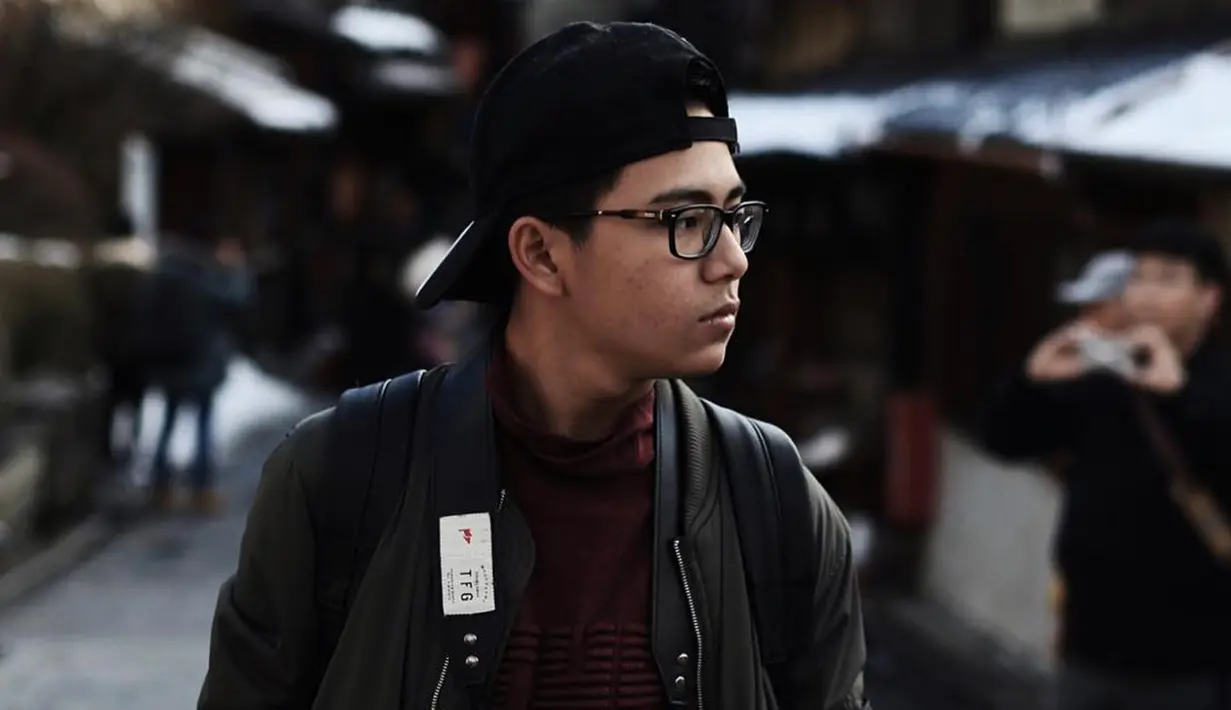 FOTO: Gaya Brandon De Angelo Pakai Topi, Makin Keren - Foto Liputan6.com