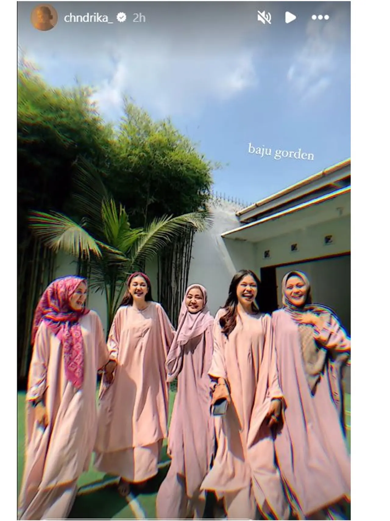 6 Potret Unggahan Pertama Chandrika Chika Usai Bebas, Idul Adha Bareng Keluarga - Hot Liputan6.com