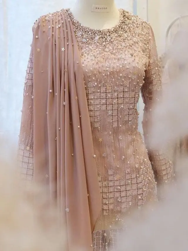 7 Rekomendasi Model Baju Brokat Wanita yang Pas untuk Berbagai Acara ...