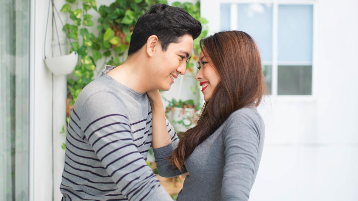 7 Tanda Pria yang Benar-Benar Tulus Mencintaimu Sepenuh Hati - Relationship Fimela.com