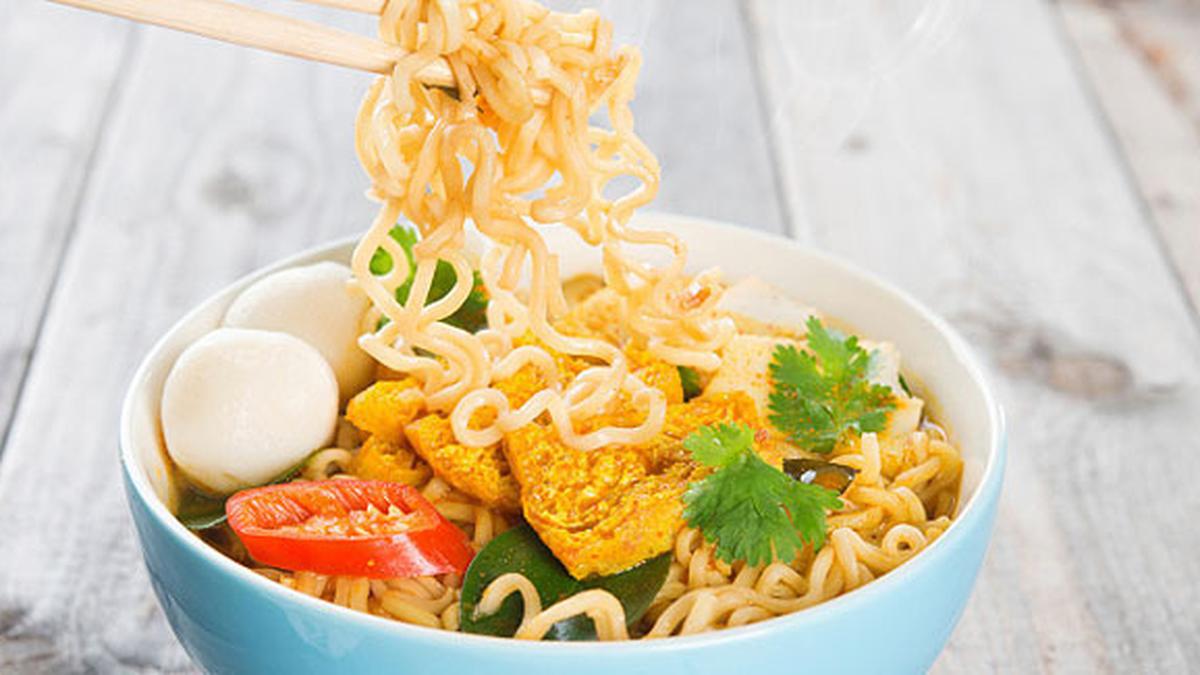 Tips Masak Mie Instan Agar Lebih Sehat & Aman Dikonsumsi