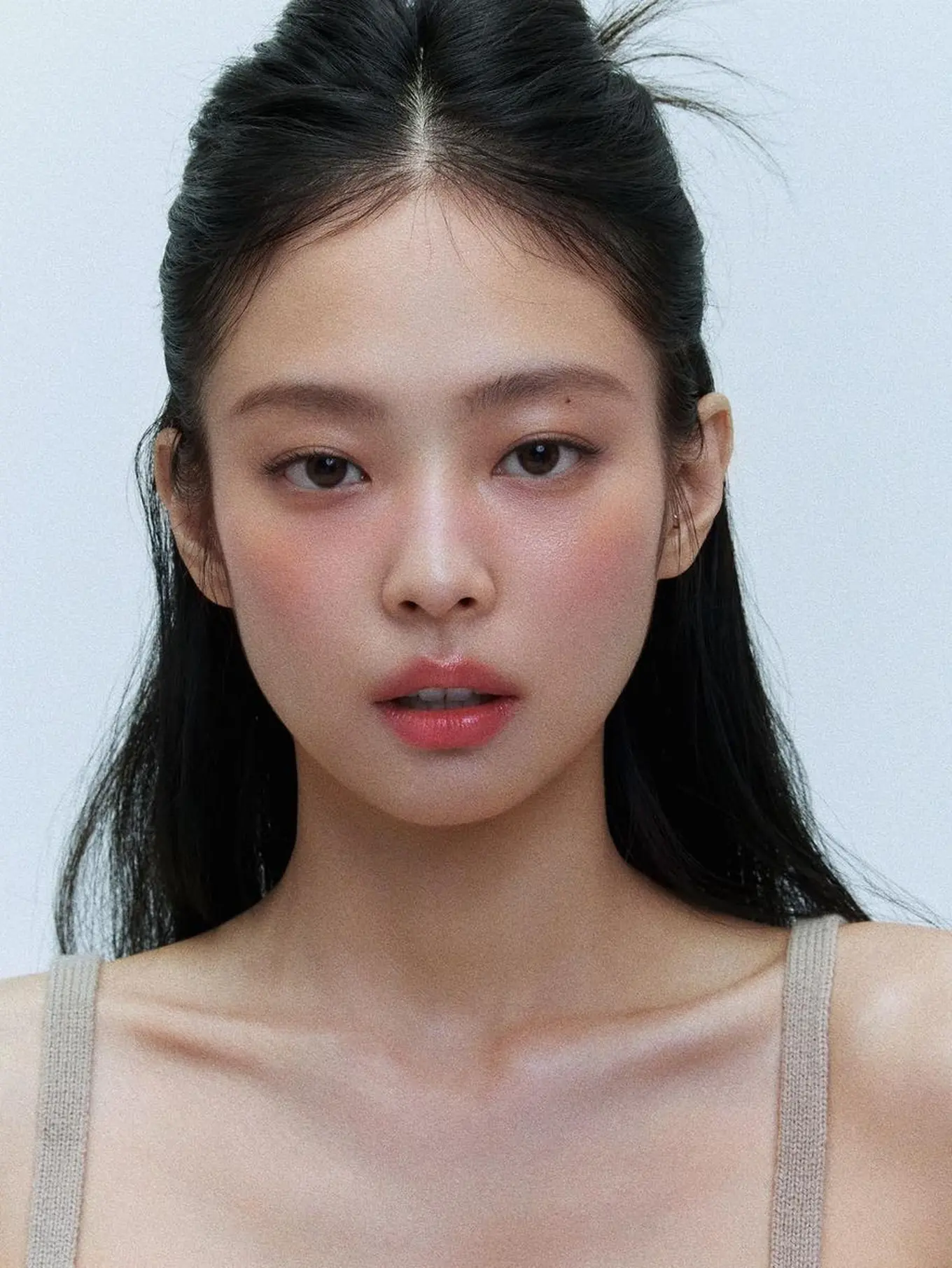 Rahasia Kecantikan Kulit Jennie Blackpink, Tetap Memikat Meski Tanpa Makeup