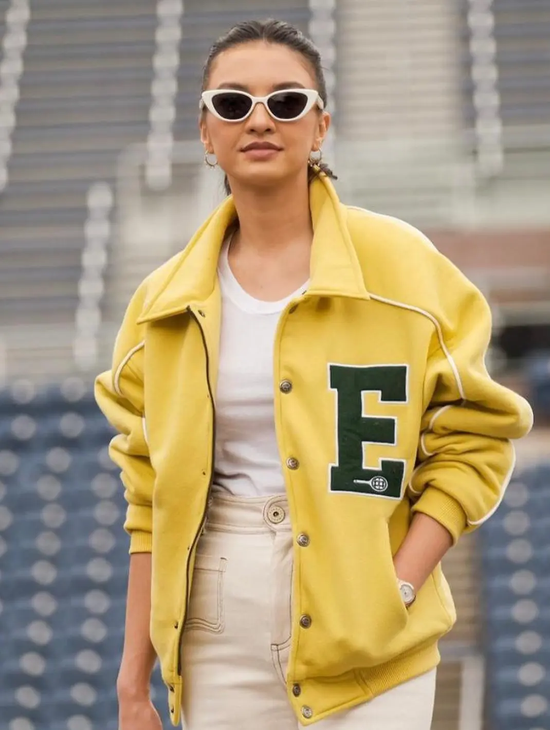 8 Potret Gaya Awet Muda Raline Shah di Usia 37 Tahun dengan Outfit ...