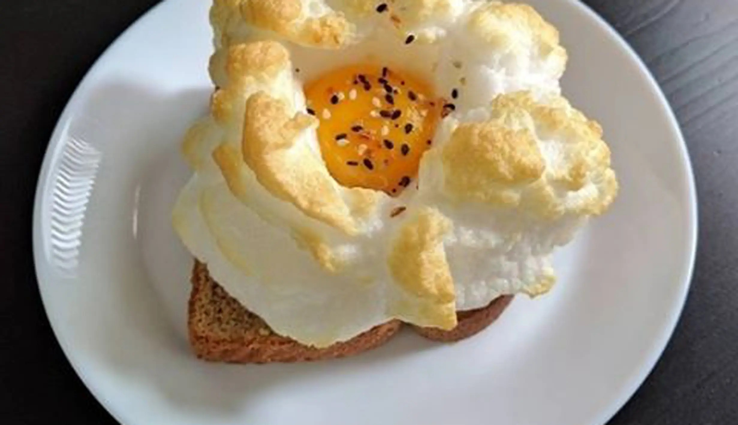 Cloud Eggs: Telur Berbentuk Awan Super Fluffy dan Sehat - Photo Fimela.com