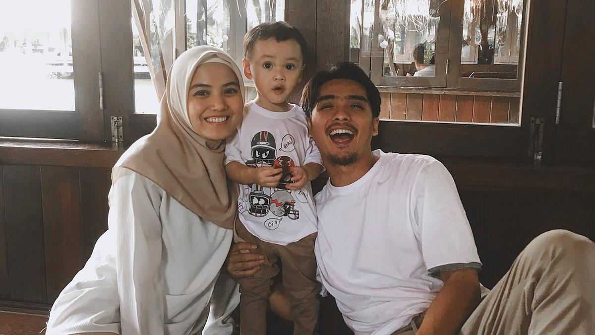 Ricky Harun segera sambut anak ketiga - Entertainment Fimela.com