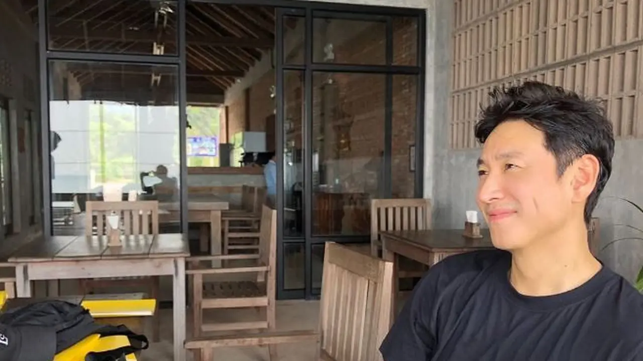 6 Potret Kenangan Lee Sun Kyun, Bintang Parasite yang Meninggal di Umur ...