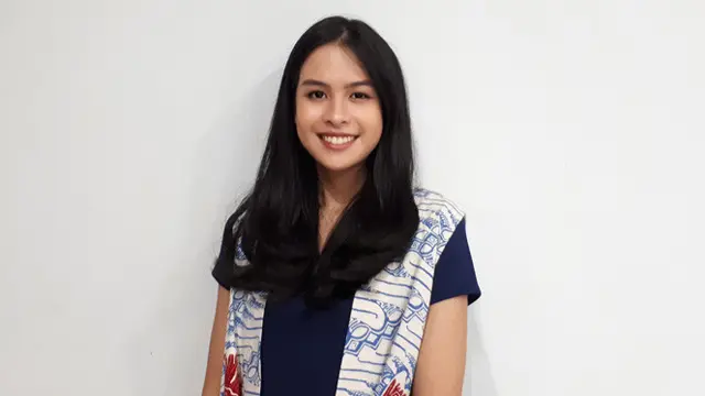 Pengalaman Pertama Maudy Ayunda Jadi Moderator Diskusi Panel Tentang ...