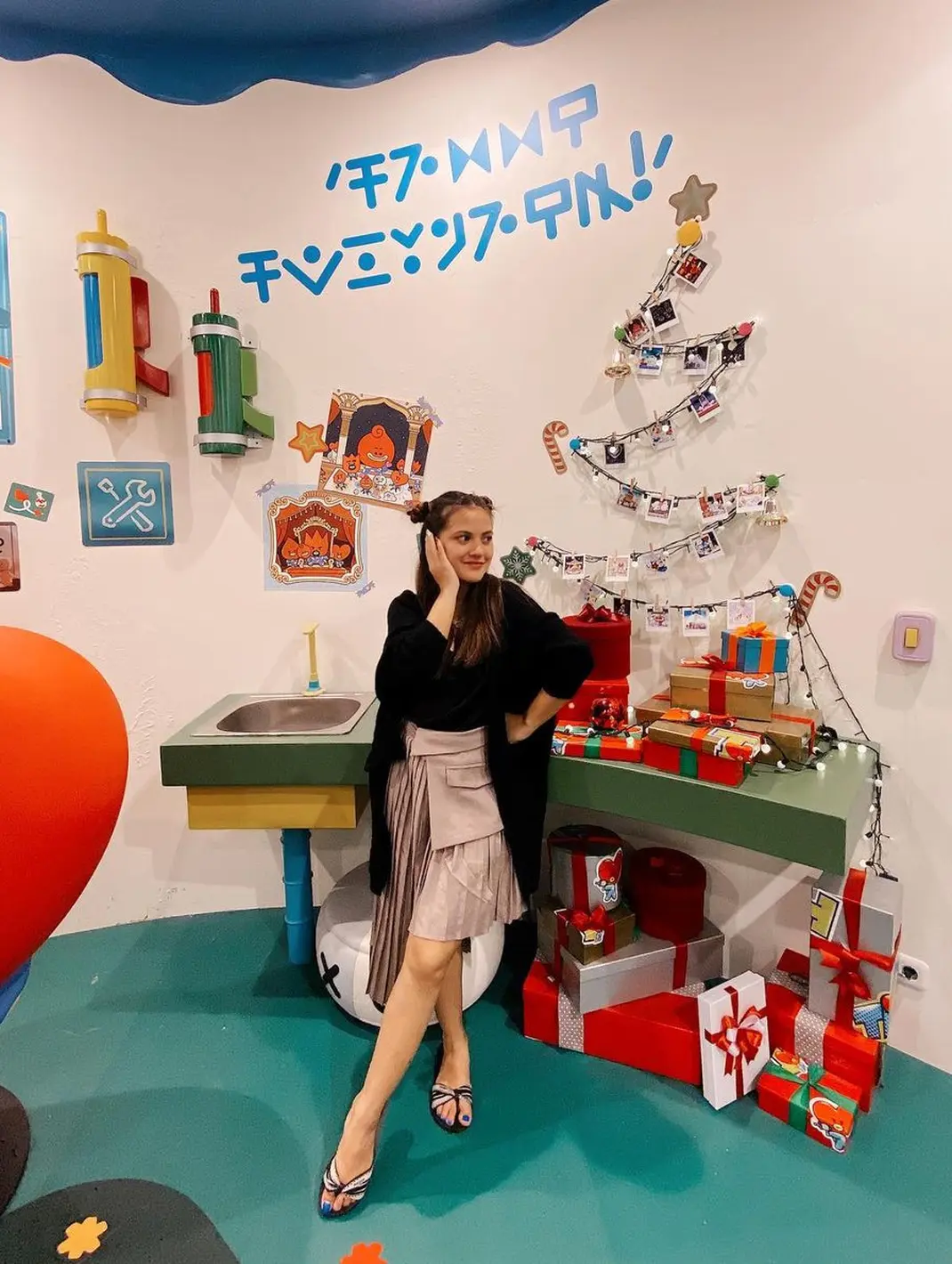 8 OOTD Rok Plisket ala Artis, dari Anya Geraldine hingga Luna Maya