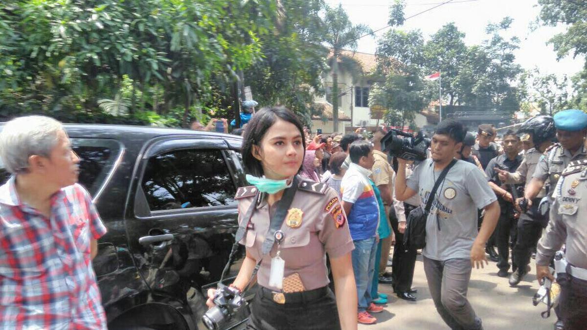 Ismi Aisyah, Polwan Cantik di Bom Bandung Mendadak Selebgram ...